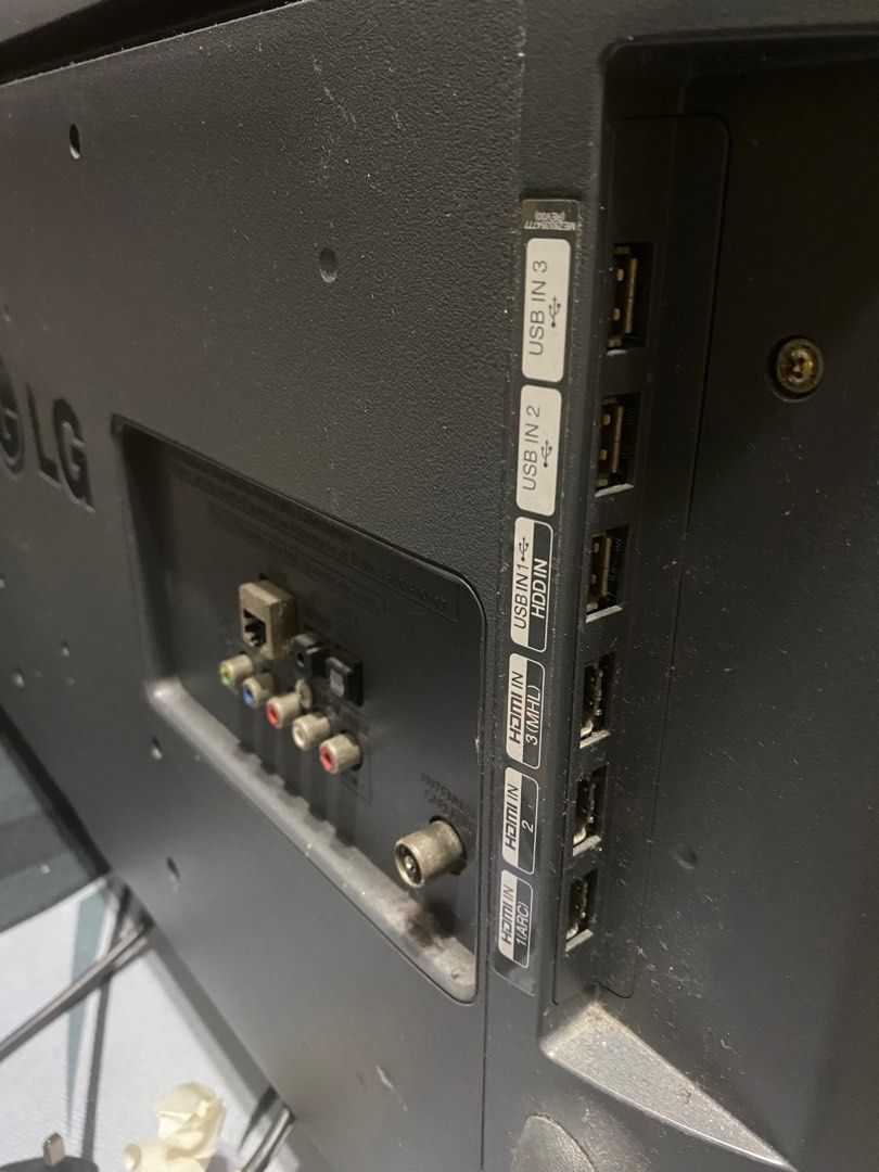 LG 32in TV with digital box, TV & Home Appliances, TV & Entertainment ...