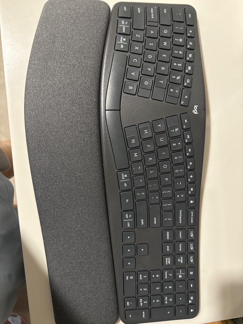Logitech Ergo K860 Wireless Ergonomic Keyboard Computers And Tech Parts And Accessories Computer