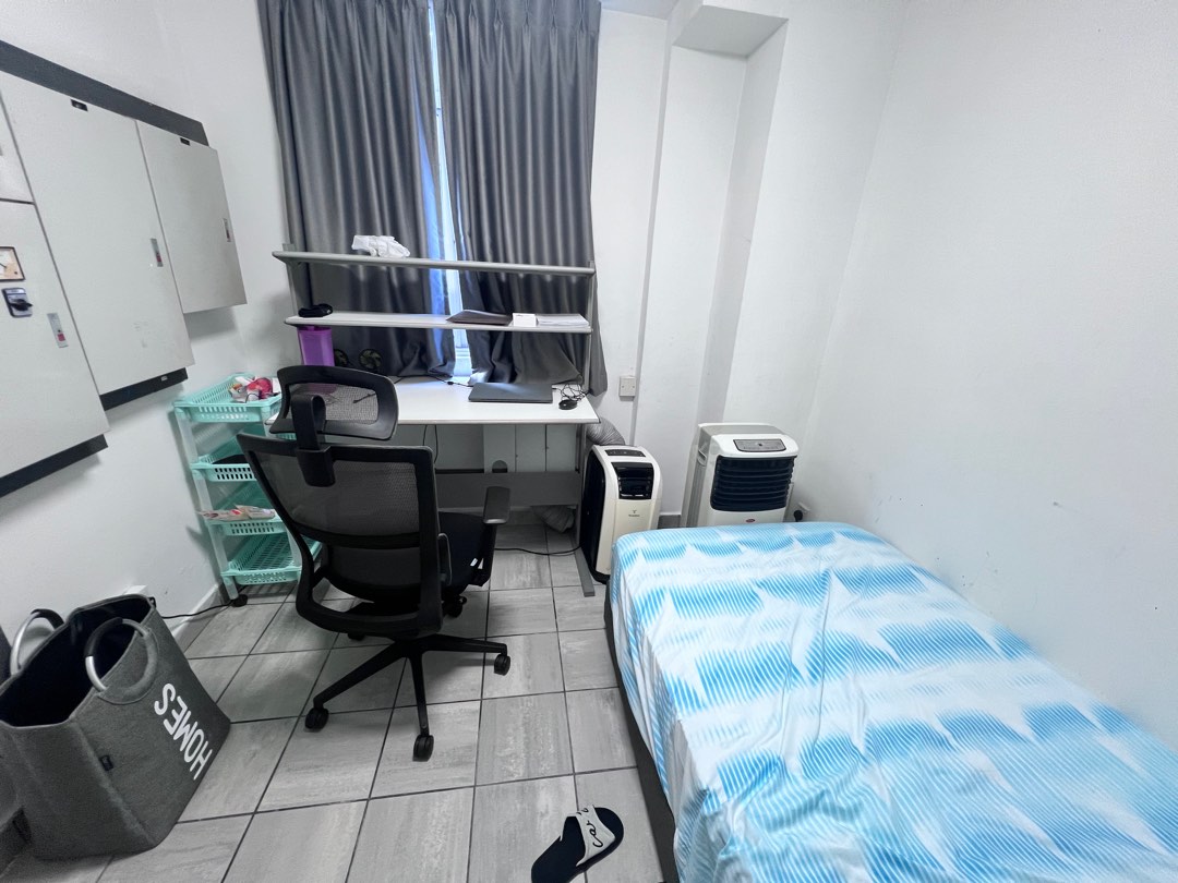 Siglap MRT / Bedok MRT/Kembangan MRT/Tanah Merah MRTCommon Room ...