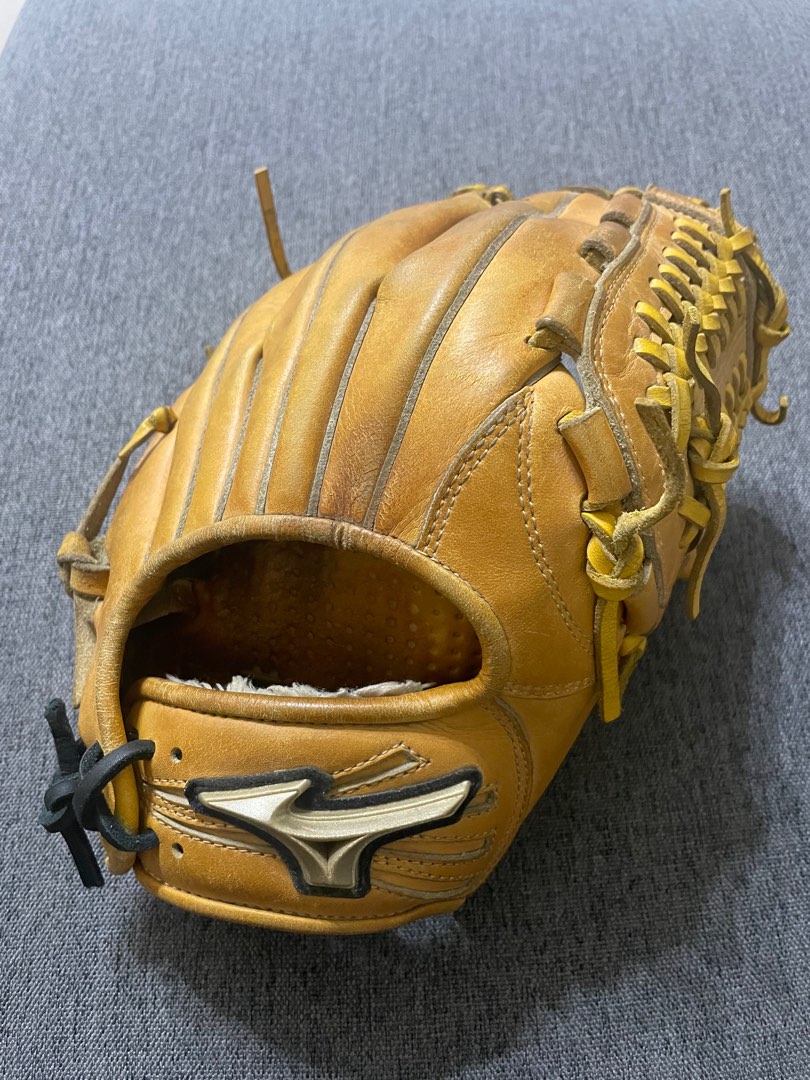 Mizuno -Global Elite RG 棒球手套, 體育器材, 運動與比賽用品, 球拍和球類運動在旋轉拍賣