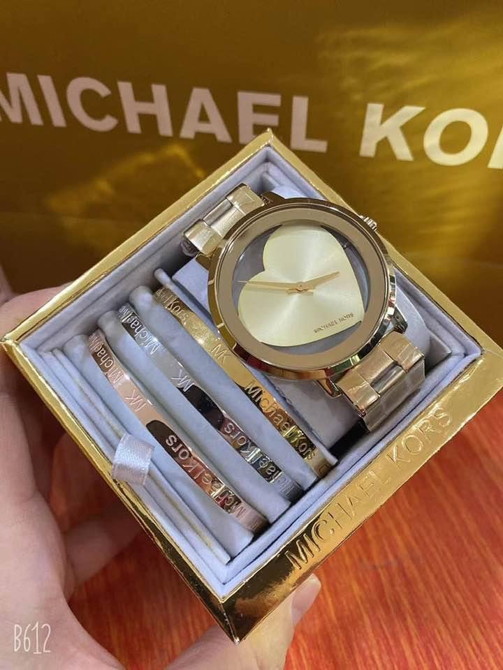 MK HEART DIAL SET W BANGLES AUTHENTIC WATCH, Women's Fashion, Watches ...