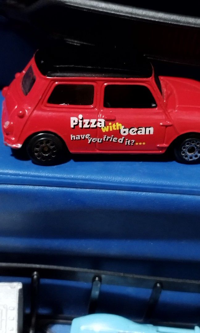 Motormax 6017 mini Cooper ( Red pizza with bean ) - loose, Hobbies ...
