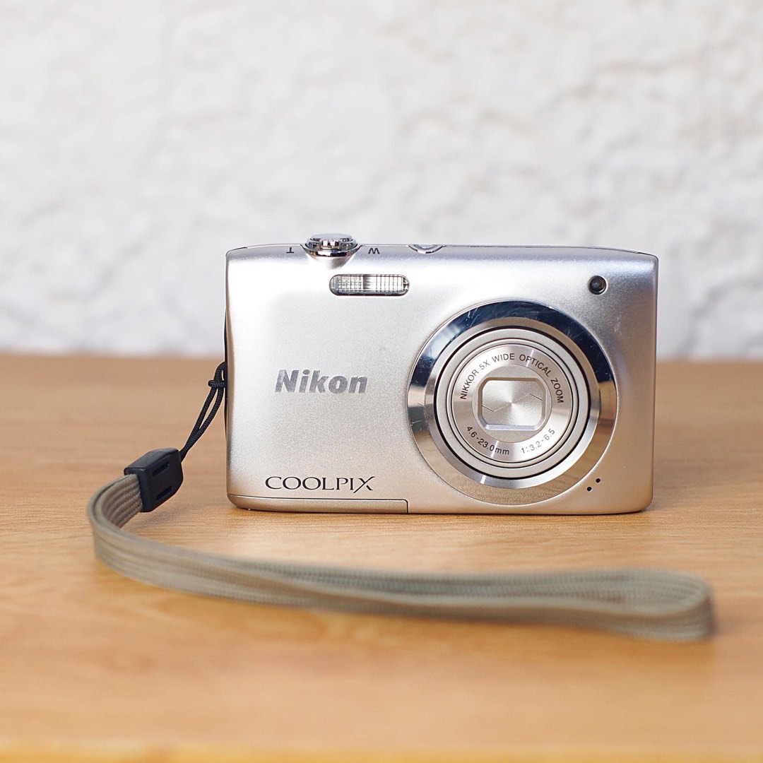 Nikon Coolpix A100 (Silver) Digital Camera, Photography, Cameras on ...