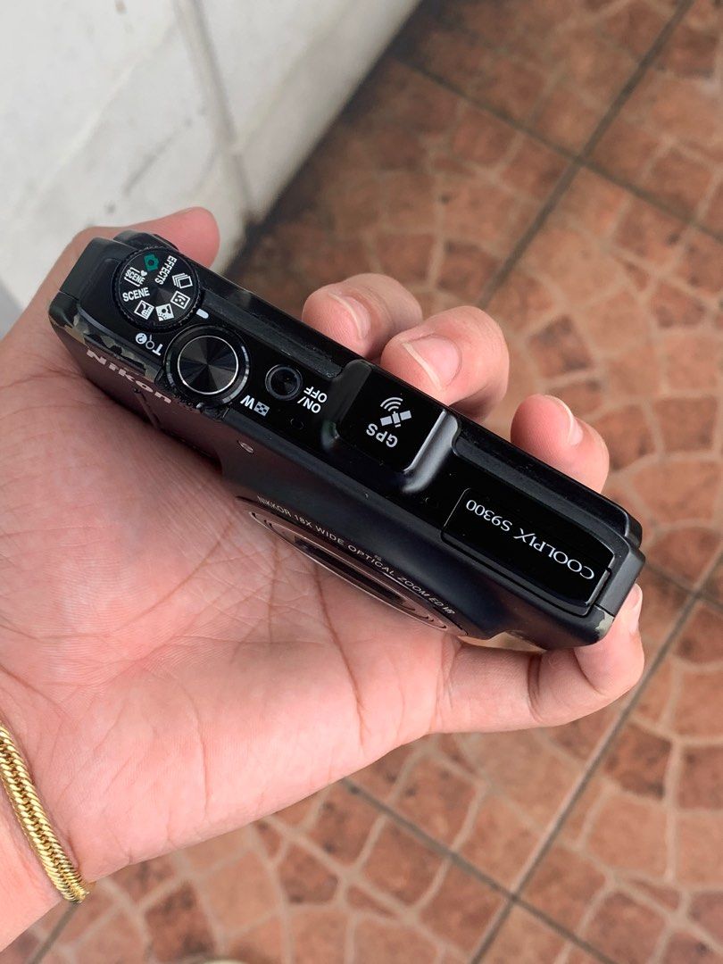 NIKON COOLPIX S9300 POP FLASH (RARE), Photography, Cameras on Carousell
