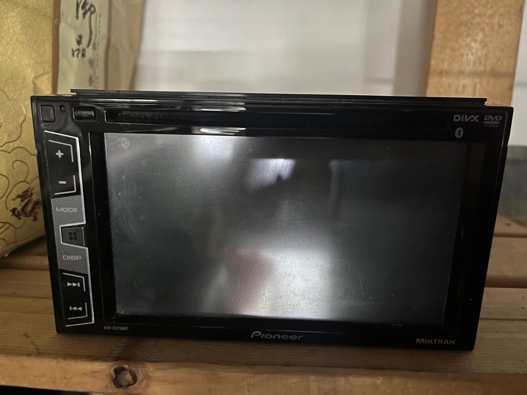 Pioneer Bluetooth touch screen head unit AVH-X2750BT with speakers and ...