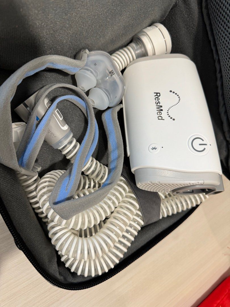 Resmed AirMini CPAP and AirMini Travel Bag, Health & Nutrition, Medical ...