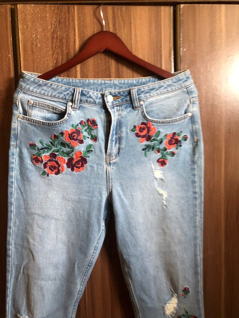 ROSE PATCH DENIM JEANS, Women's Fashion, Bottoms, Jeans on Carousell