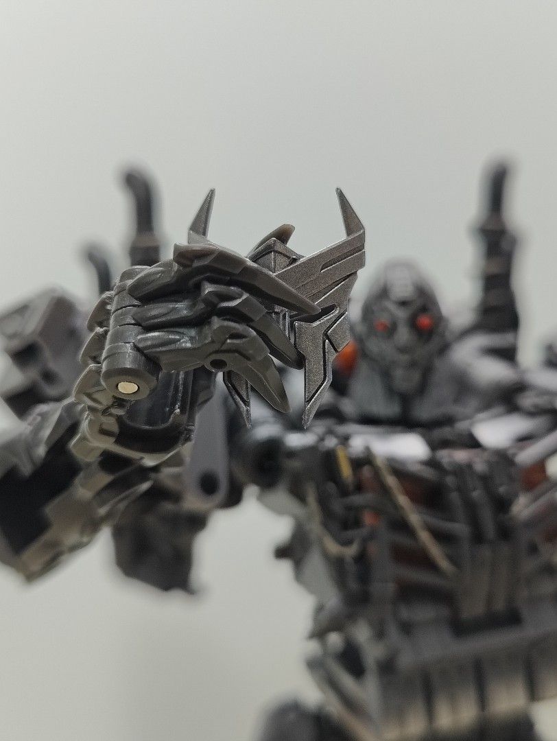 Scourge + Upgrade kit (Transformers Studio Series 101 ROTB Leader Class ...