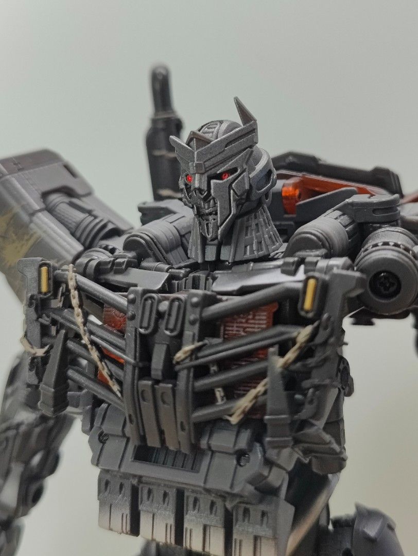 Scourge + Upgrade kit (Transformers Studio Series 101 ROTB Leader Class ...