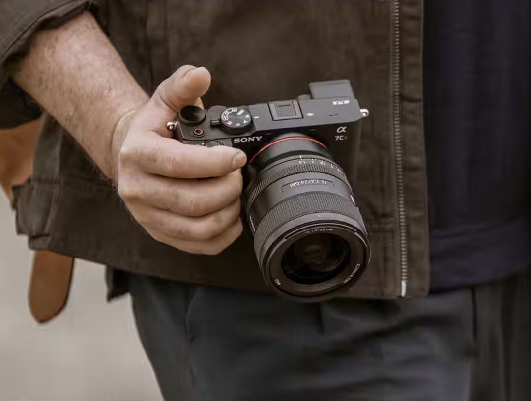 Sony A7CR 61MP Full Frame + Sony FE 24-70mm F2.8 GM II, Photography, Cameras on Carousell