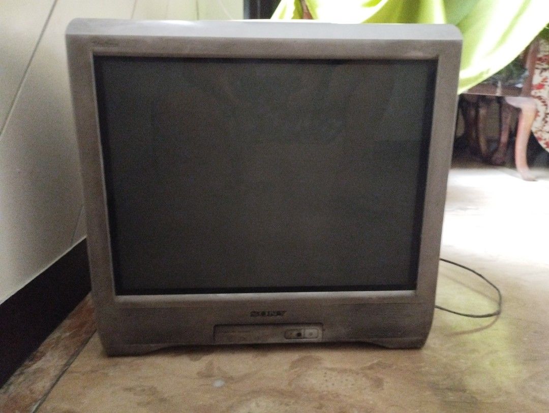 Sony Trinitron 21 inch, TV & Home Appliances, TV & Entertainment, TV on ...