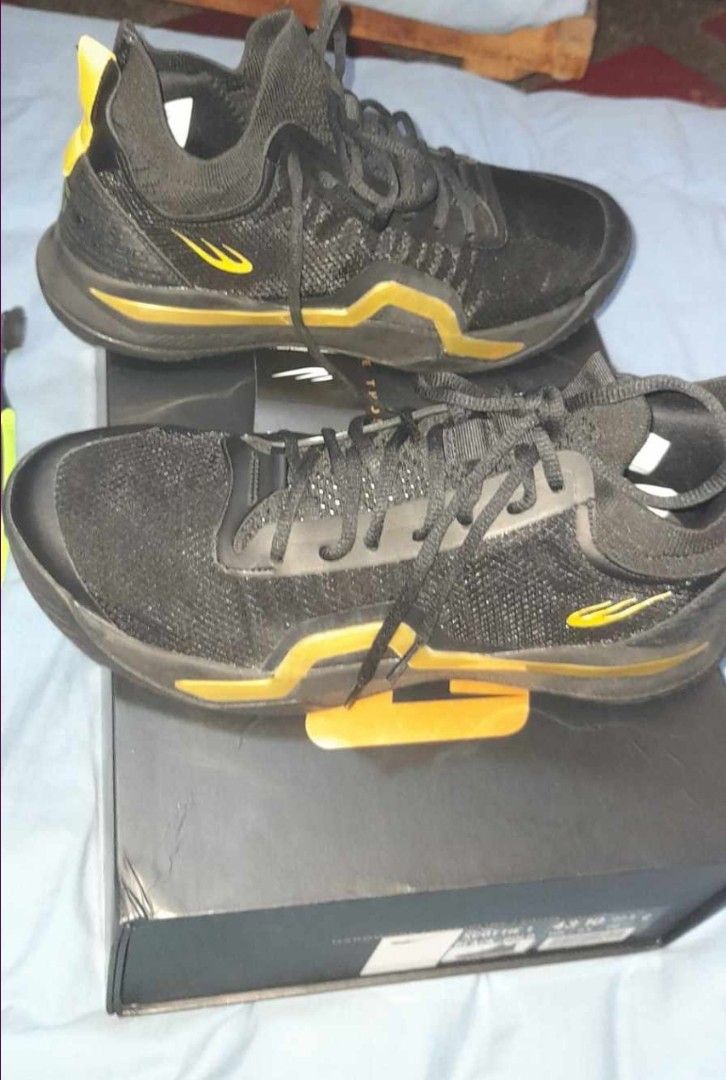ST1 World balance Scottie Thompson basketball shoes size 10, Men's ...