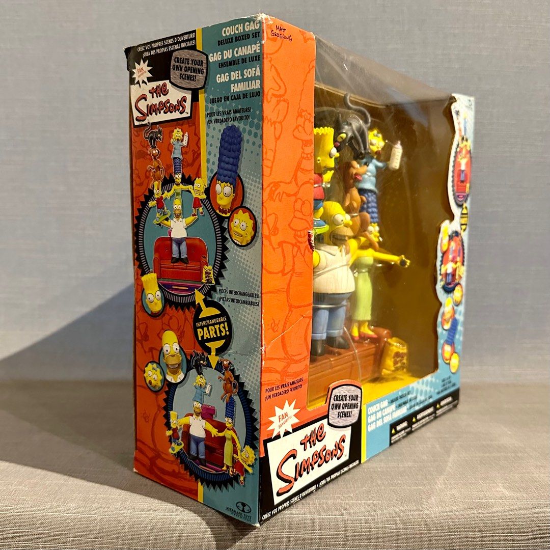 The Simpsons Figures in Couch Gag Deluxe Box Set by McFarlane Toys ...
