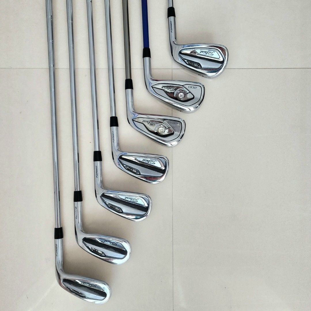 Titleist golf clubs set, Sports Equipment, Sports & Games, Golf on ...