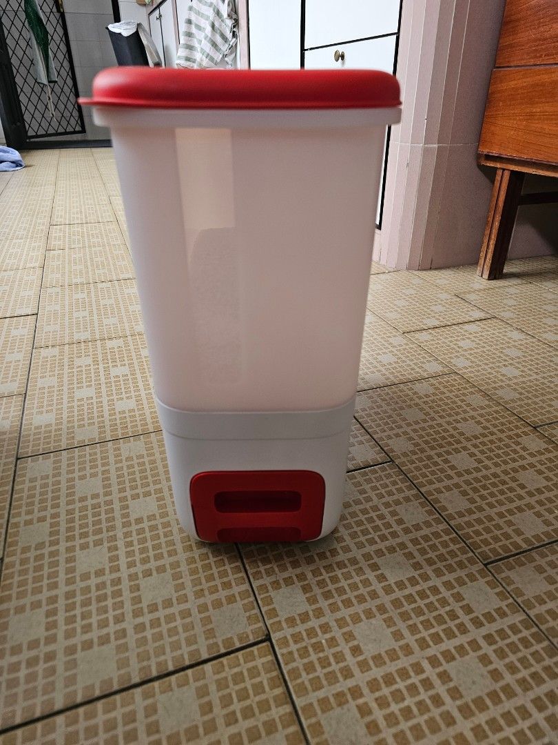 Tupperware rice dispenser (10kg), Furniture & Home Living, Kitchenware ...