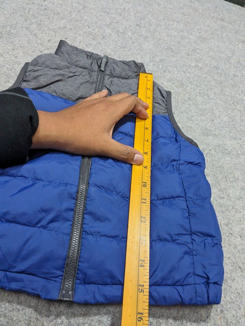 UNIQLO KIDS Warm Padded Vest Puff Puffer Vest Winter Snow Size 110 ...