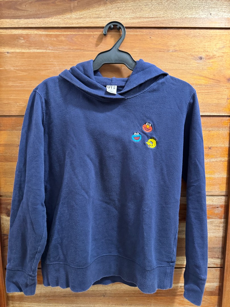 UNIQLO Sesame Street x Kaws collab navy blue hoodie, Men's Fashion ...