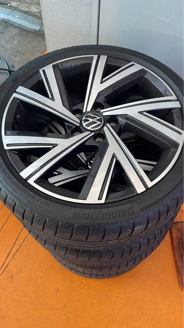 Volkswagen Golf R-line rims, Car Accessories, Tyres & Rims on Carousell
