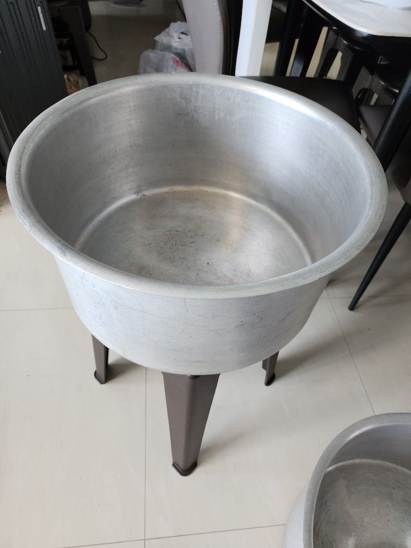 2 Big cooking pots. 20 and 21 inches each., TV & Home Appliances ...