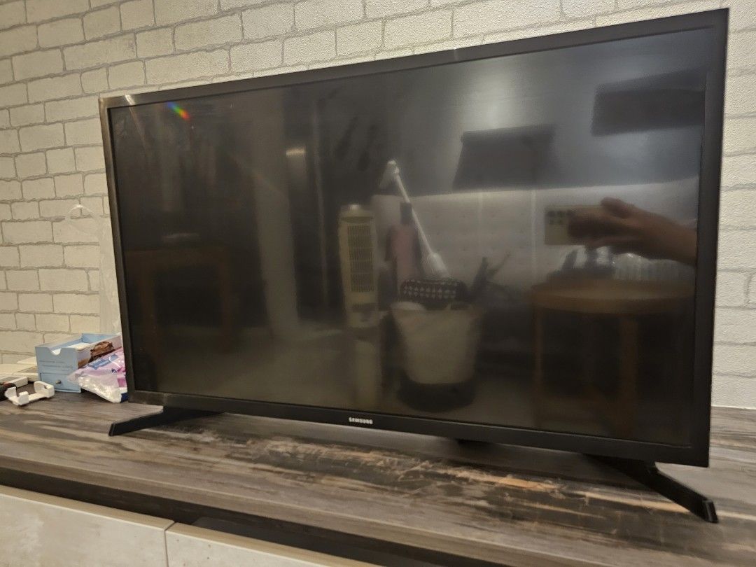 32 Inch Samsung TV (not smart), TV & Home Appliances, TV ...