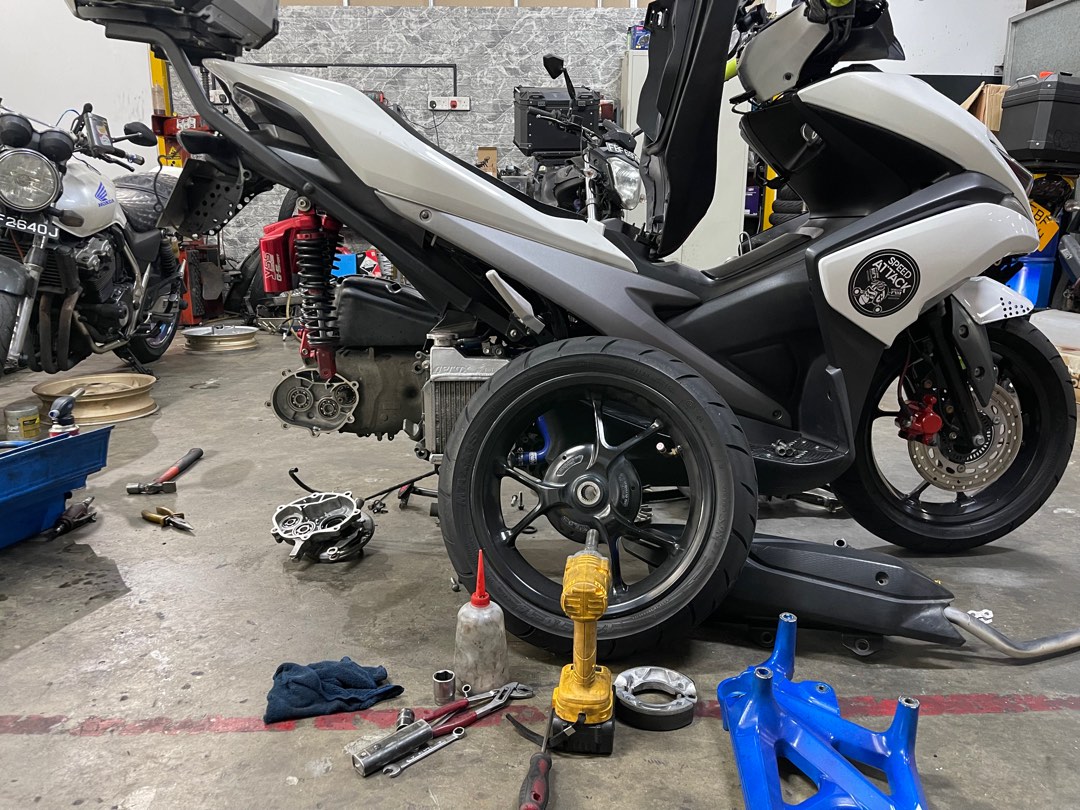 Aerox gearbox rebuild, Motorcycles, Motorcycle Accessories on Carousell