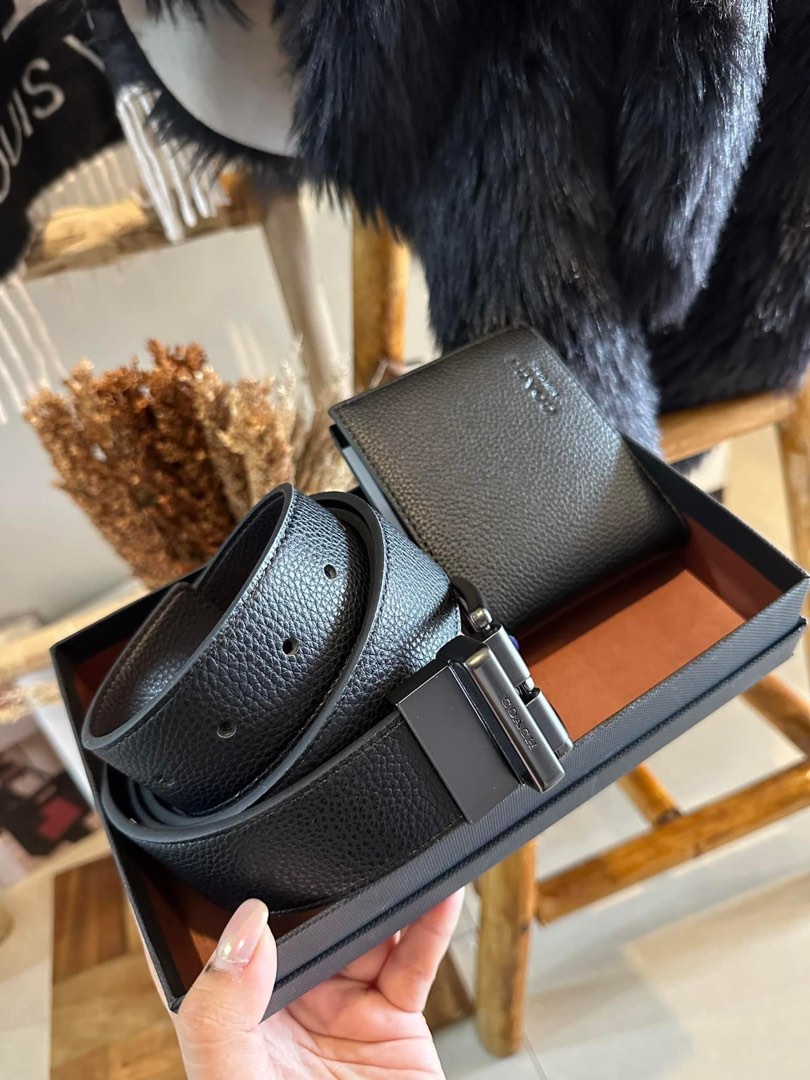 Coach wallet and belt gift set, Men's Fashion, Watches & Accessories ...