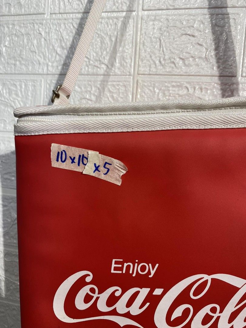 COCA-COLA COOLER BAG / PICNIC BAG, Luxury, Bags & Wallets on Carousell