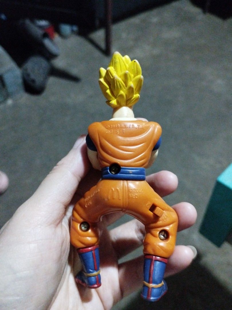 Dragon ball Z Goku 50 pesos only figure, Hobbies & Toys, Memorabilia ...