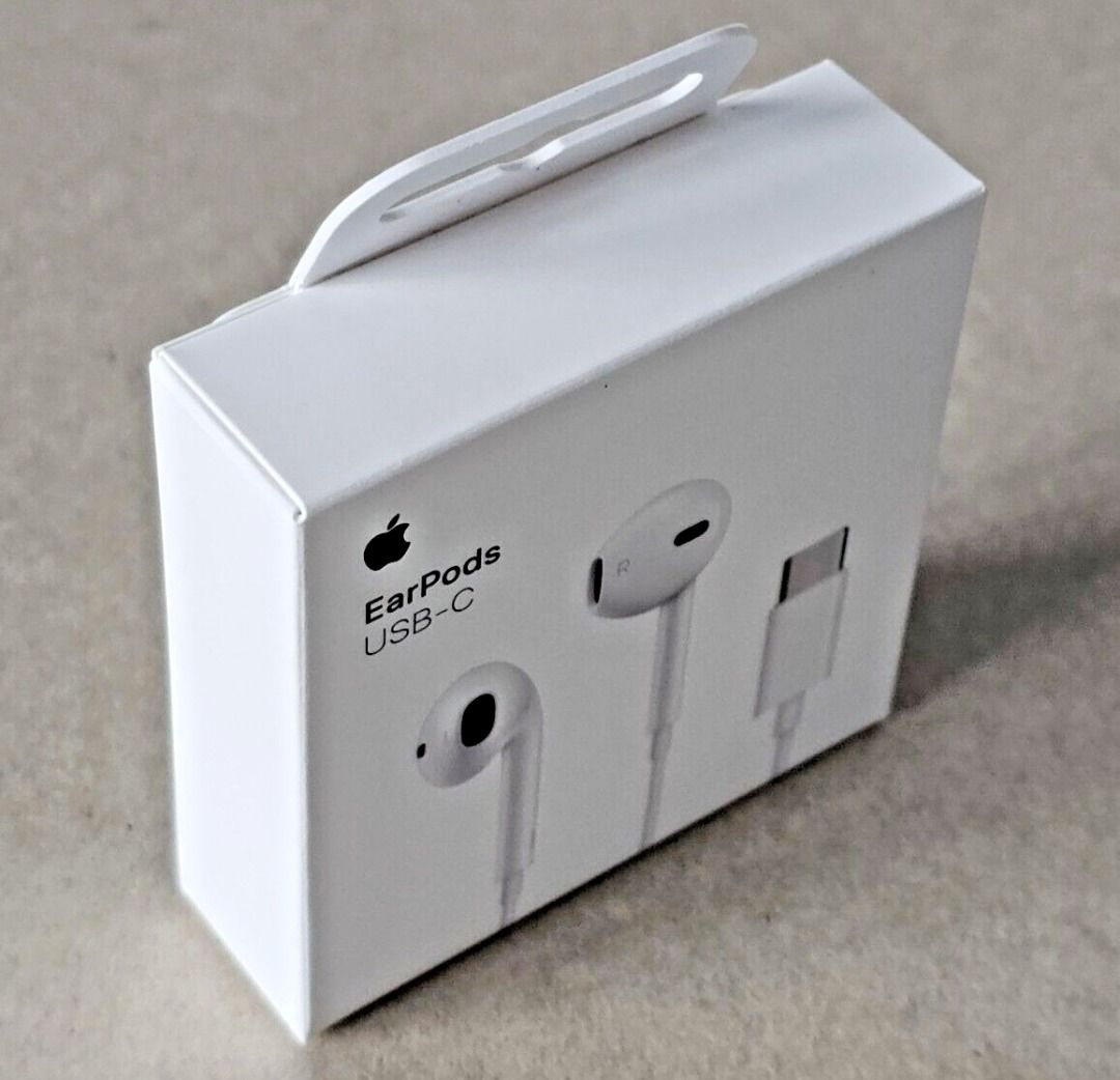 Earpods with USB-C Connector, Audio, Earphones on Carousell