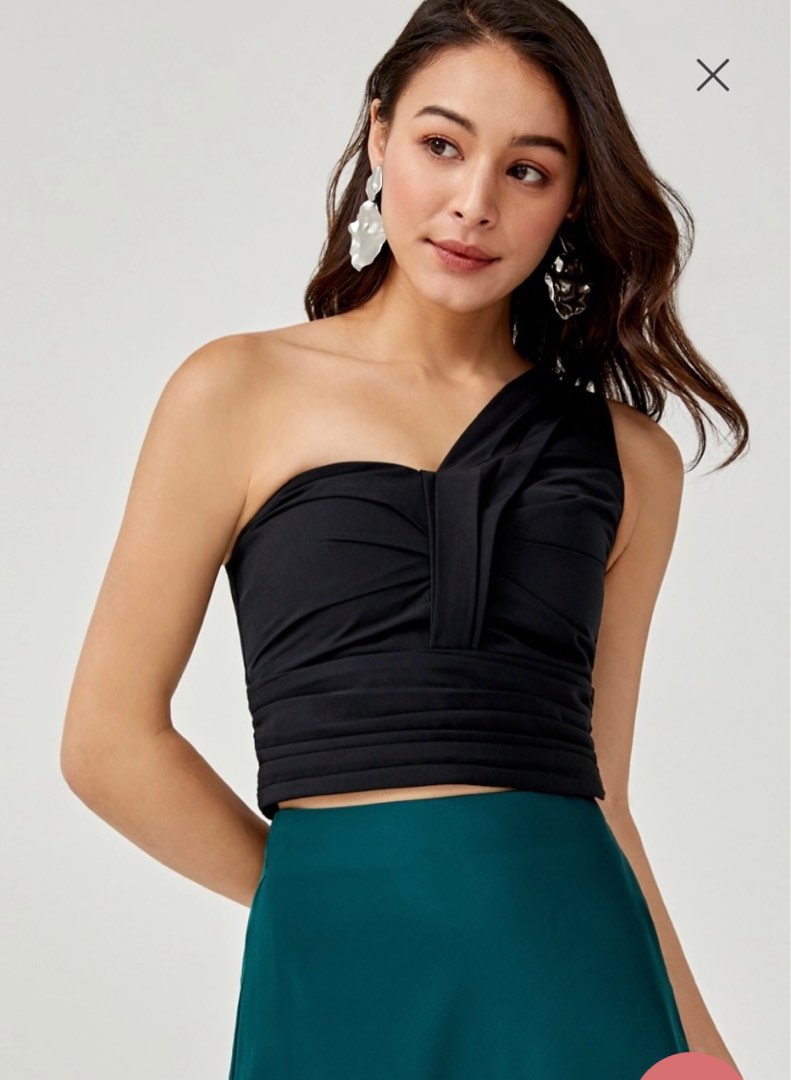 Farah Padded Toga Top, Women's Fashion, Tops, Sleeveless on Carousell