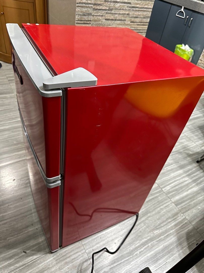Fujidenzo 3.5 cu. ft. Mini Refrigerator (Lucky Red), TV & Home ...