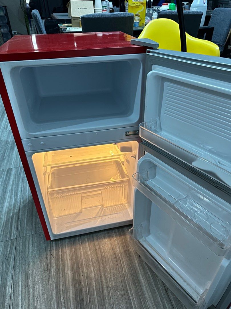 Fujidenzo 3.5 cu. ft. Mini Refrigerator (Lucky Red), TV & Home ...