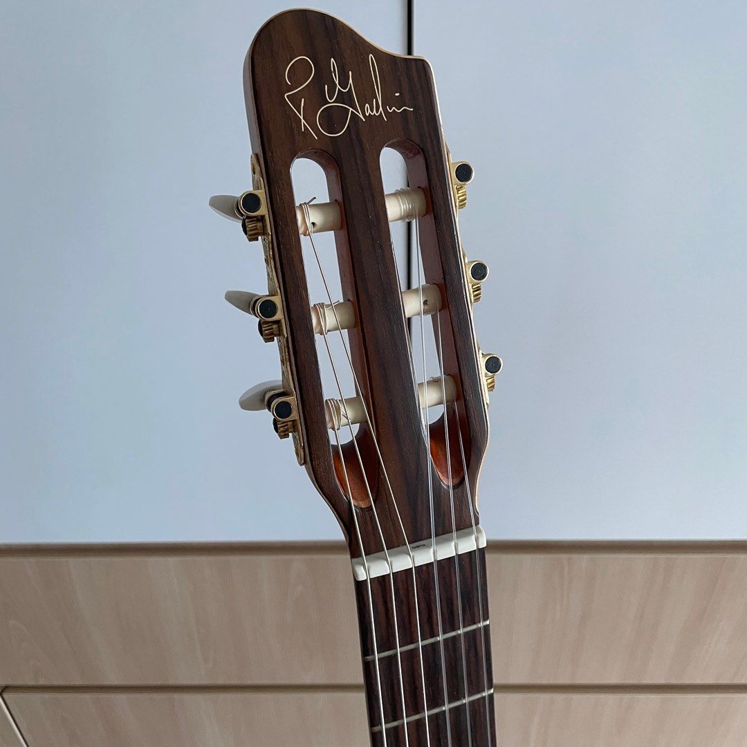 Godin Motif QIT Nylon Classical Guitar, Hobbies & Toys, Music & Media, Musical Instruments on ...