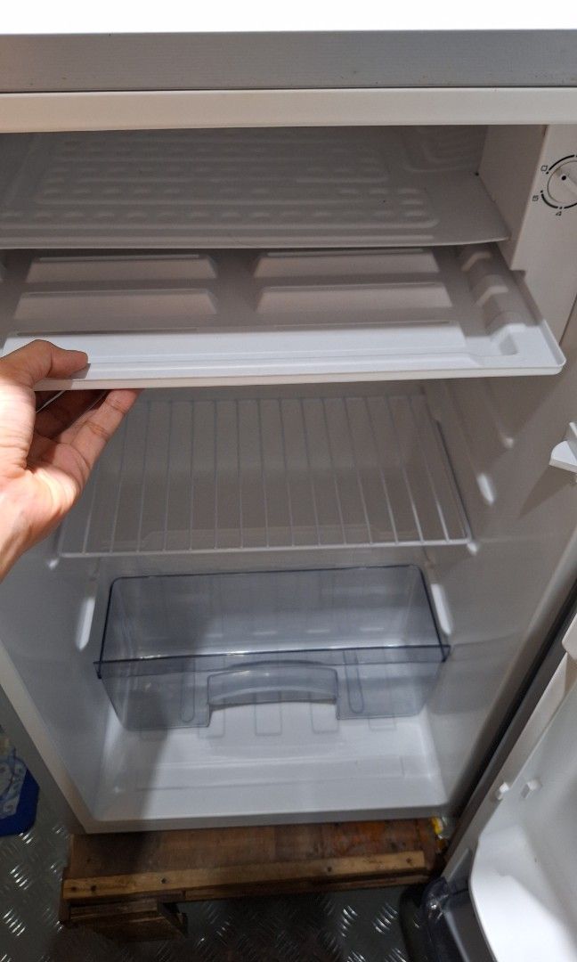 Hanabishi Refrigerator HASREF-33, TV & Home Appliances, Kitchen ...