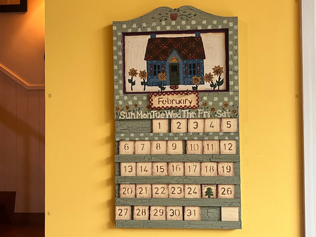 Hand painted changeable calendar, Hobbies & Toys, Memorabilia ...