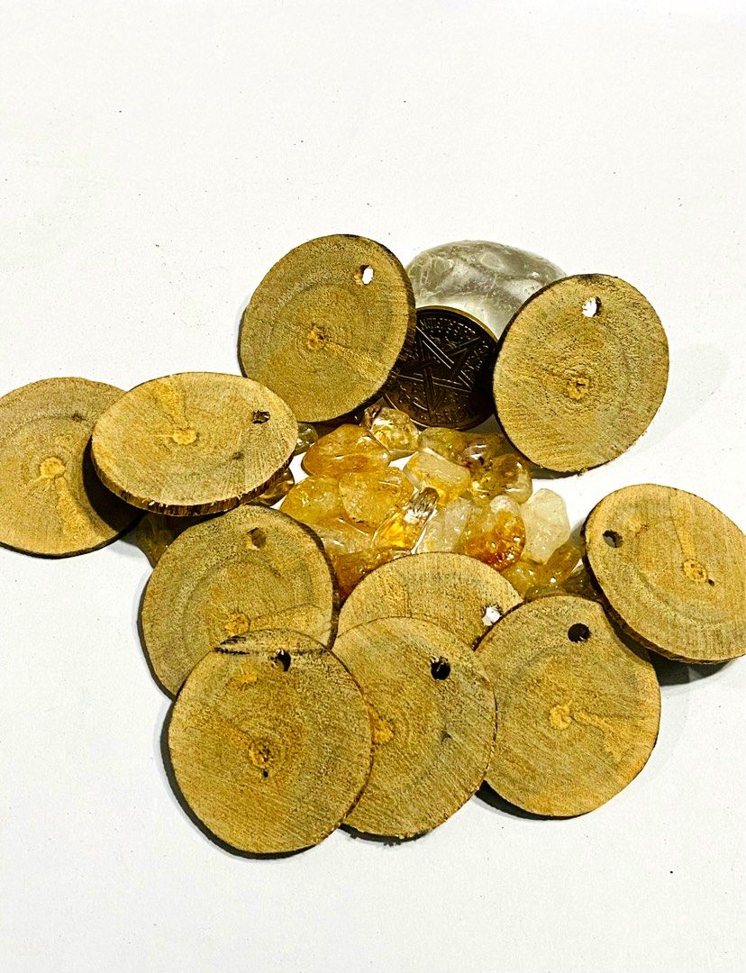 LIONTIN / KEYCHAIN KAYU AJI WINONG JAWA ASLI ( RARE ), Hobbies & Toys ...