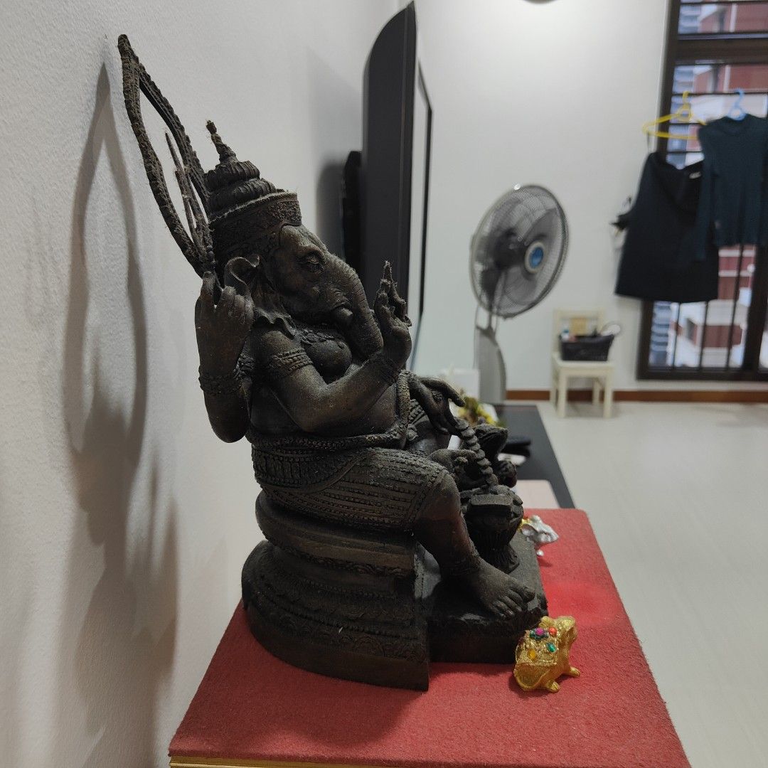 LP Hong, Phra Pikanet Bucha 2554, Hobbies & Toys, Memorabilia ...