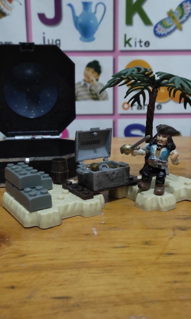 Mega bloks Pirates of the Caribbean, Hobbies & Toys, Toys & Games on ...
