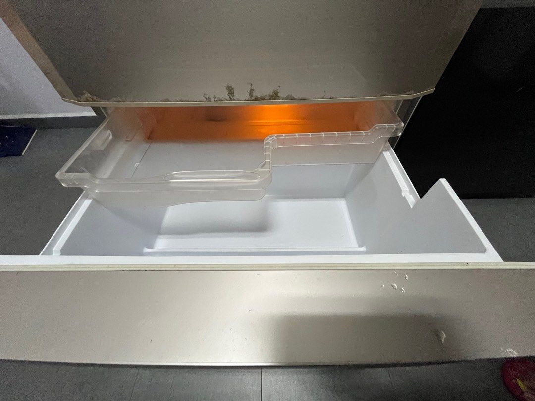 Mitsubishi Fridge Folio (Champagne color), TV & Home Appliances ...