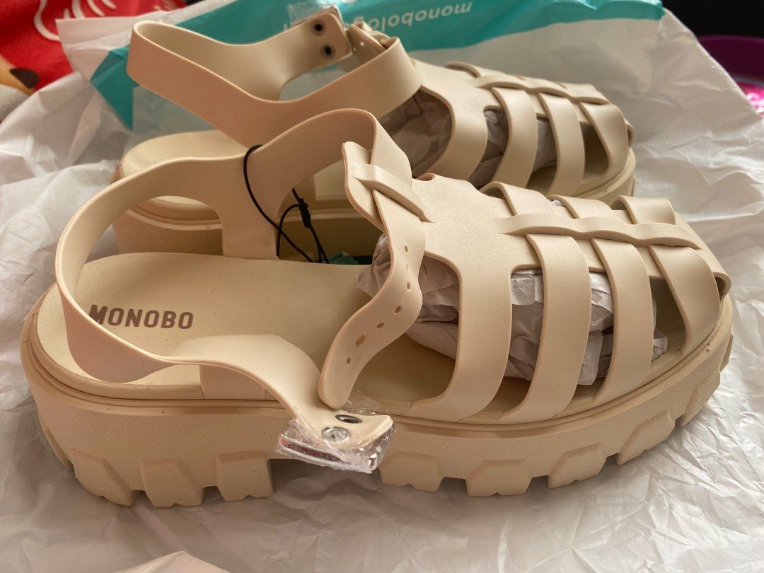 Monobo Milan Plus Warm White US8/EU39, Women's Fashion, Footwear ...