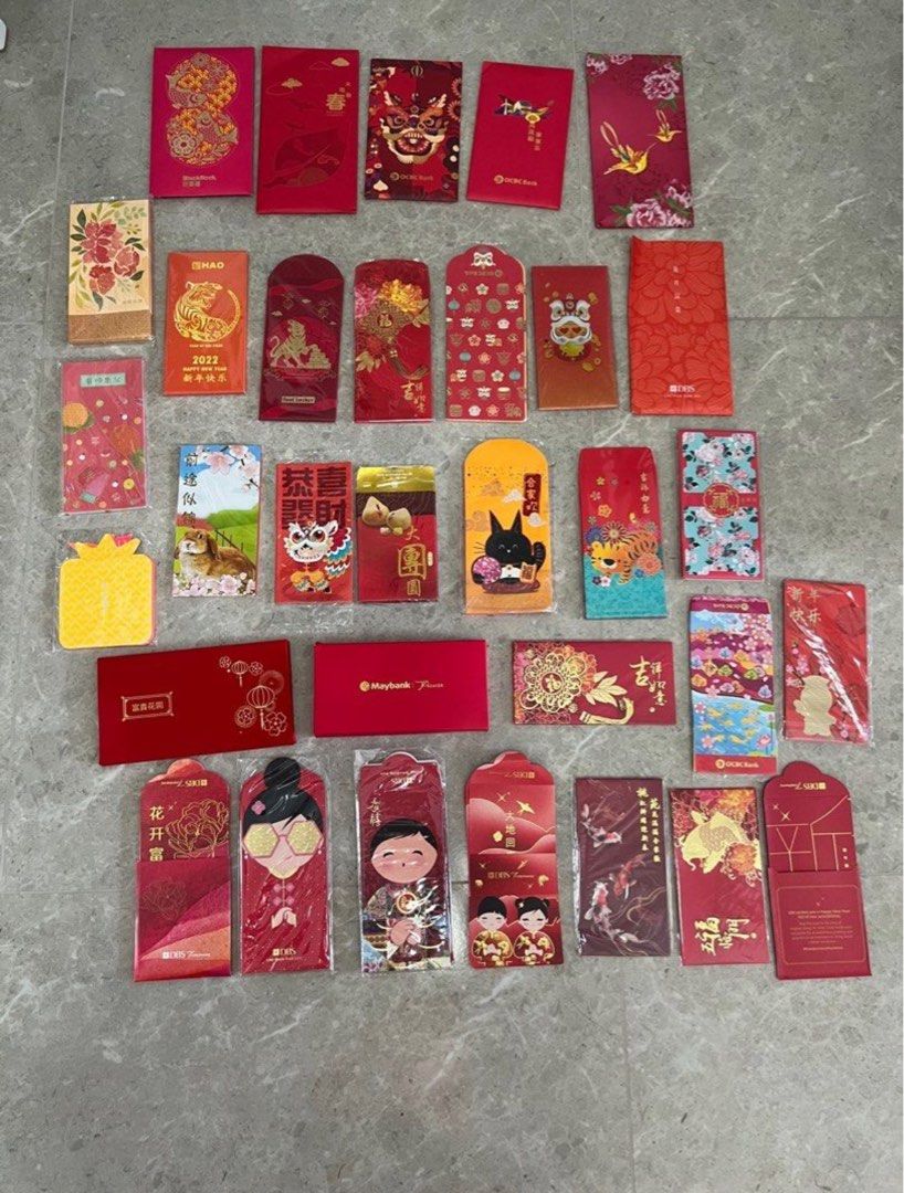 New ang bao packets 30 packs for $10. No need to Q to get from bank ...