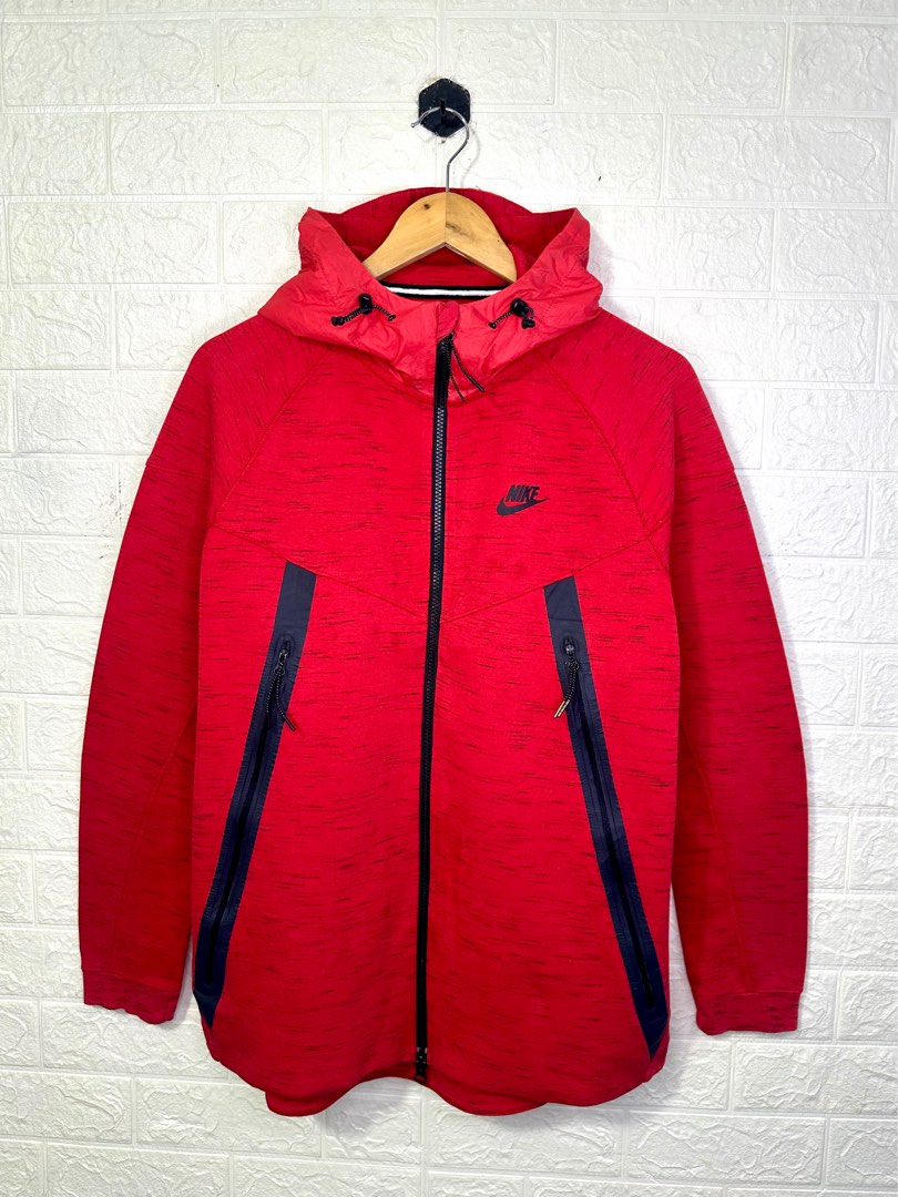 Nike TF, Men's Fashion, Tops & Sets, Hoodies on Carousell