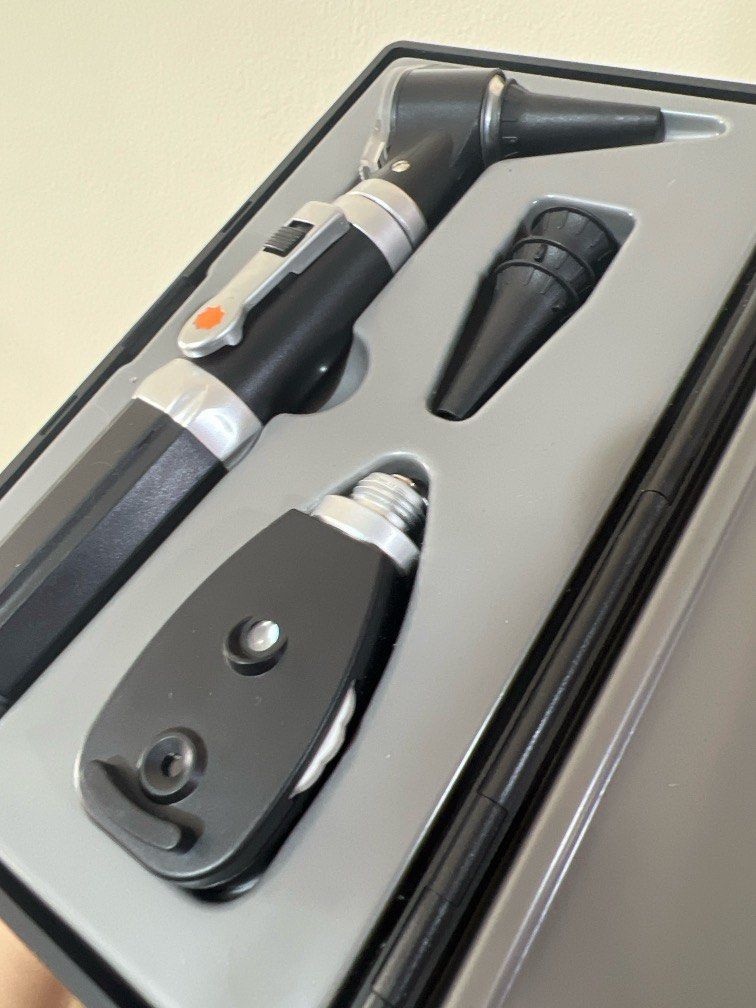 Otoscope and Ophthalmoscope Set, Health & Nutrition, Medical Supplies & Tools on Carousell