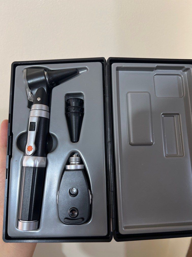 Otoscope and Ophthalmoscope Set, Health & Nutrition, Medical Supplies & Tools on Carousell