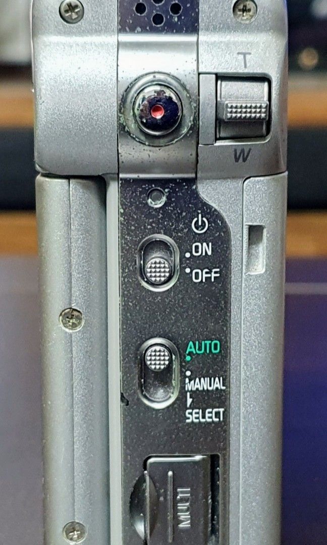 Panasonic 國際牌 D-snap SV AV100 世界最小光學攝影機 10倍光學變焦 非無線 請詳閱商品詳情, 相機攝影, 攝影機在旋轉拍賣