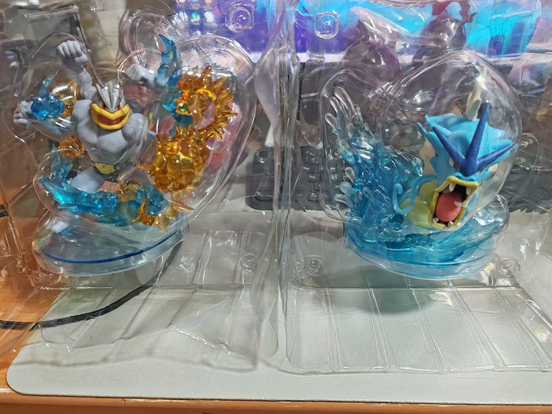 Pokemon Mewtwo Gengar Dragonite Gyrados Venusaur Pikachu Machamp ...