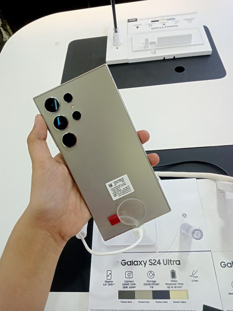 Samsung galaxy S24 ultra, Telepon Seluler & Tablet, Ponsel Android ...