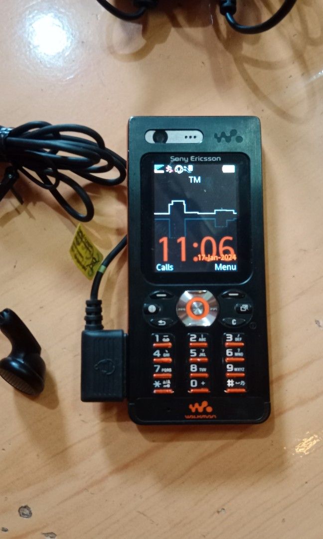 Sony Ericsson W880i Walkman Mobile Phone, Mobile Phones & Gadgets ...