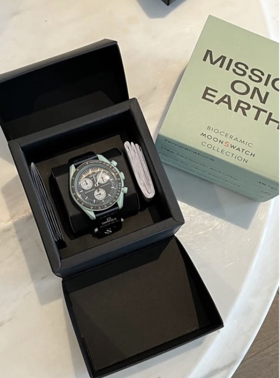 Swatch+, Men's Fashion, Watches & Accessories, Watches on Carousell