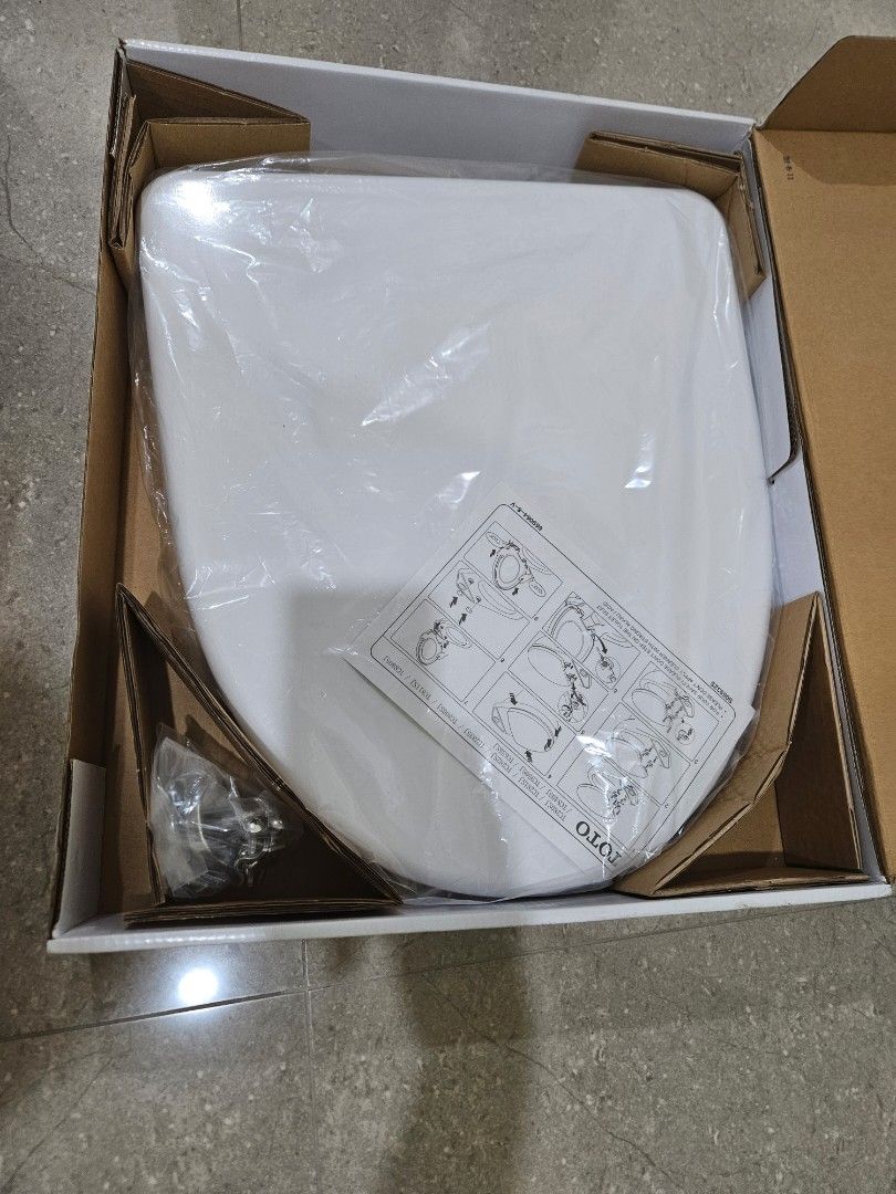 TOTO Toilet seat cover, Furniture & Home Living, Bathroom & Kitchen Fixtures on Carousell